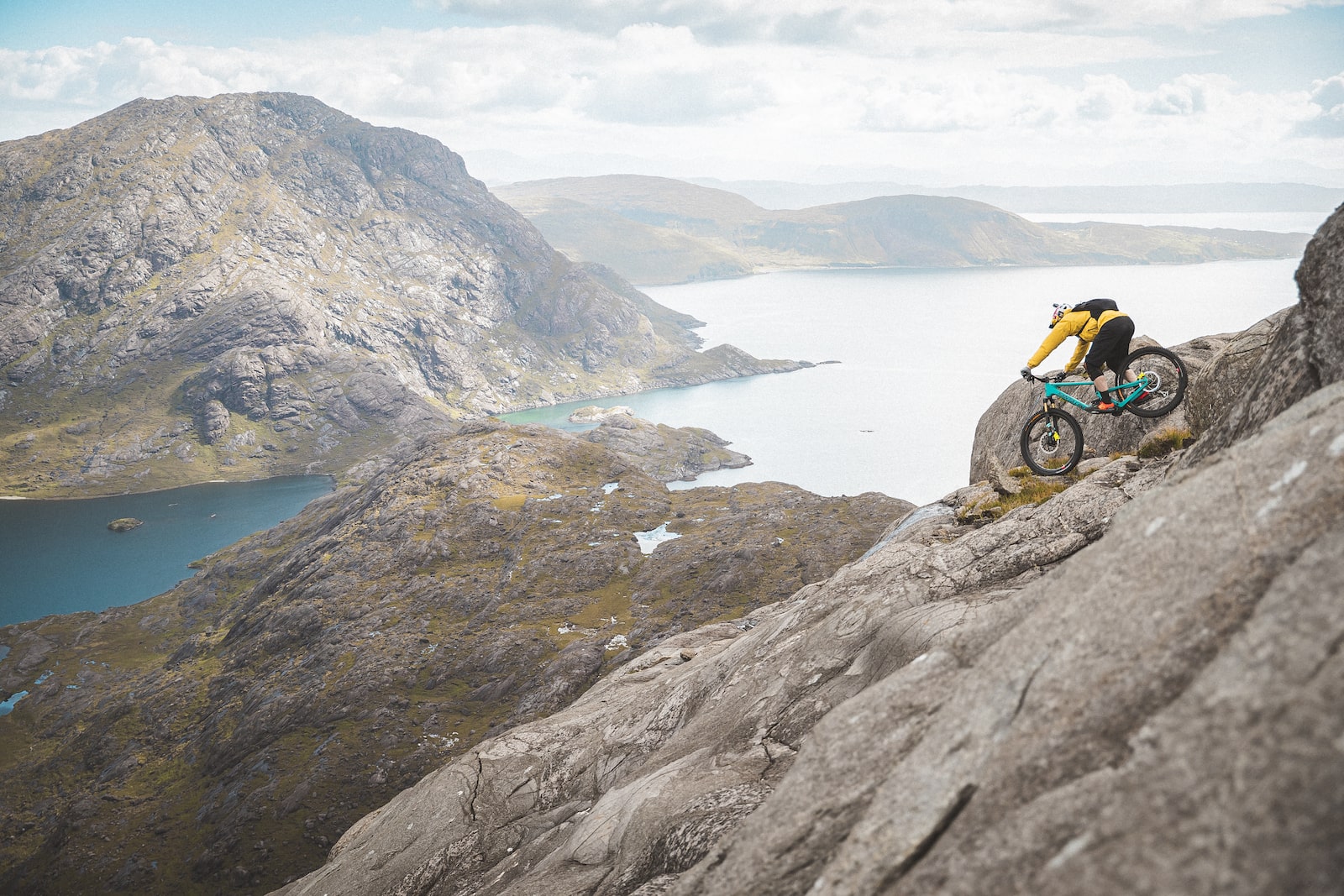 Danny MacAskill Slabs - Time to get vertical... | Bike198